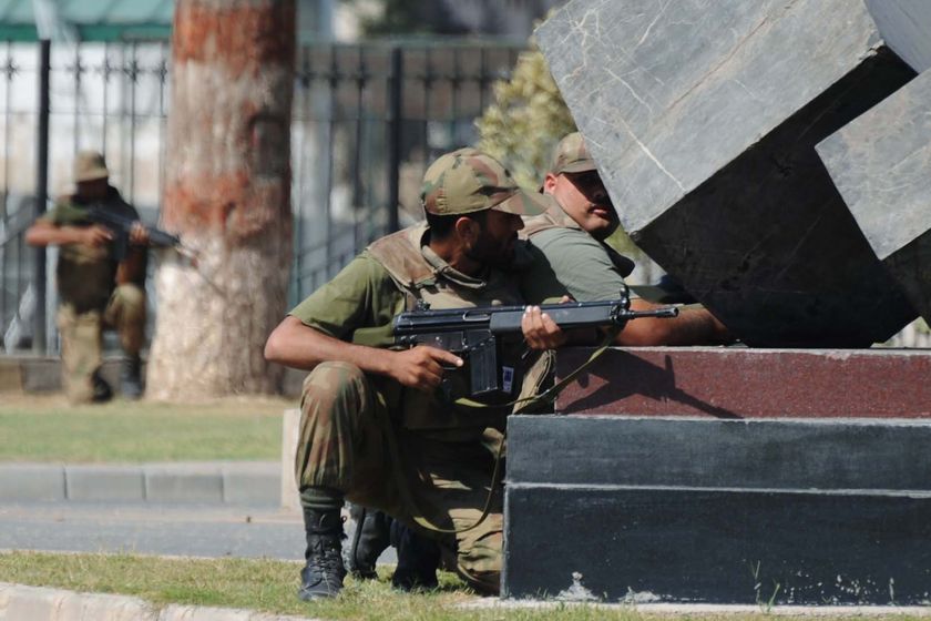 Hostages killed as Pakistani commandos storm HQ - ABC News