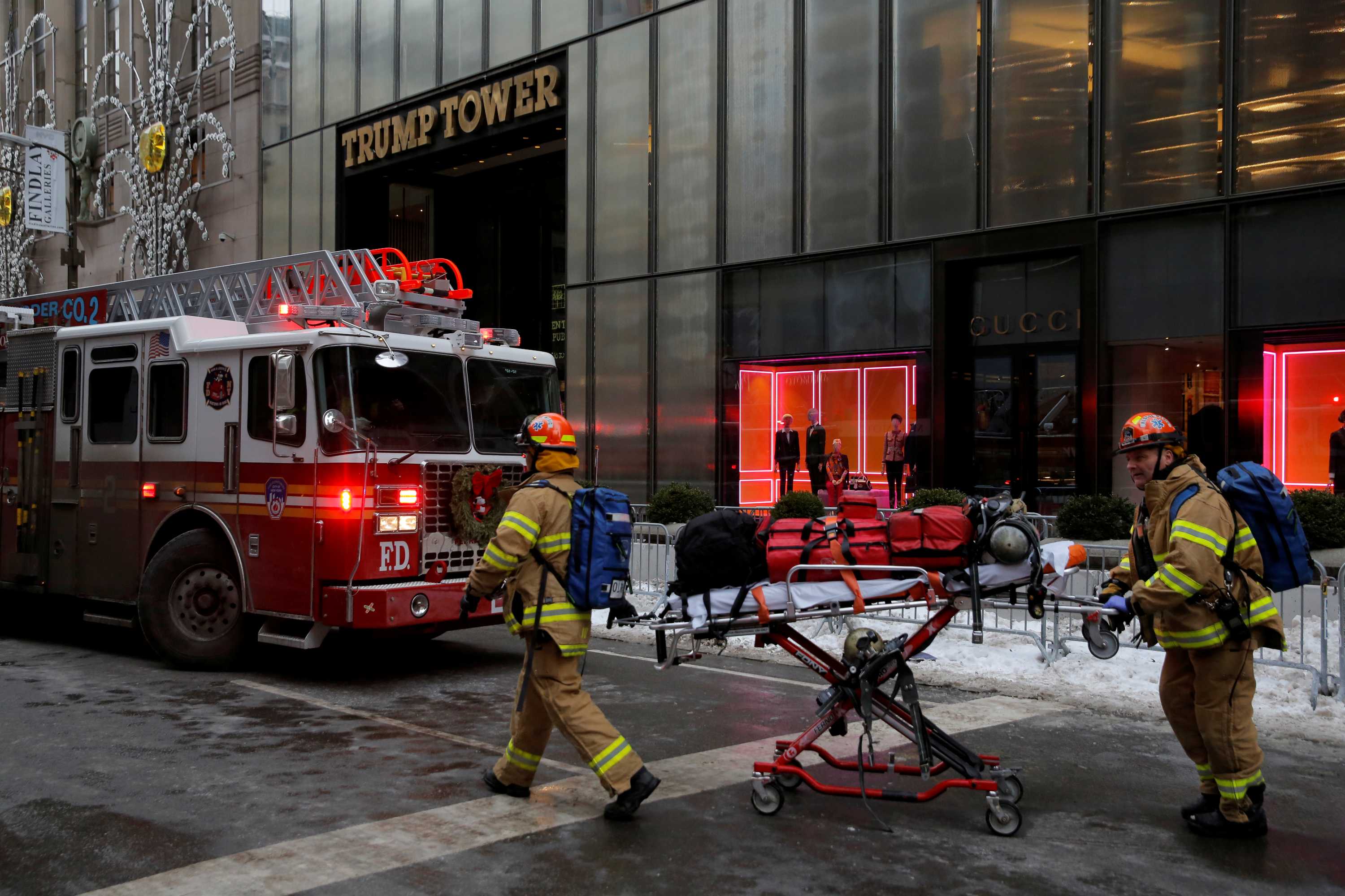 Trump Tower fire: Three people injured in blaze near top of Manhattan ...
