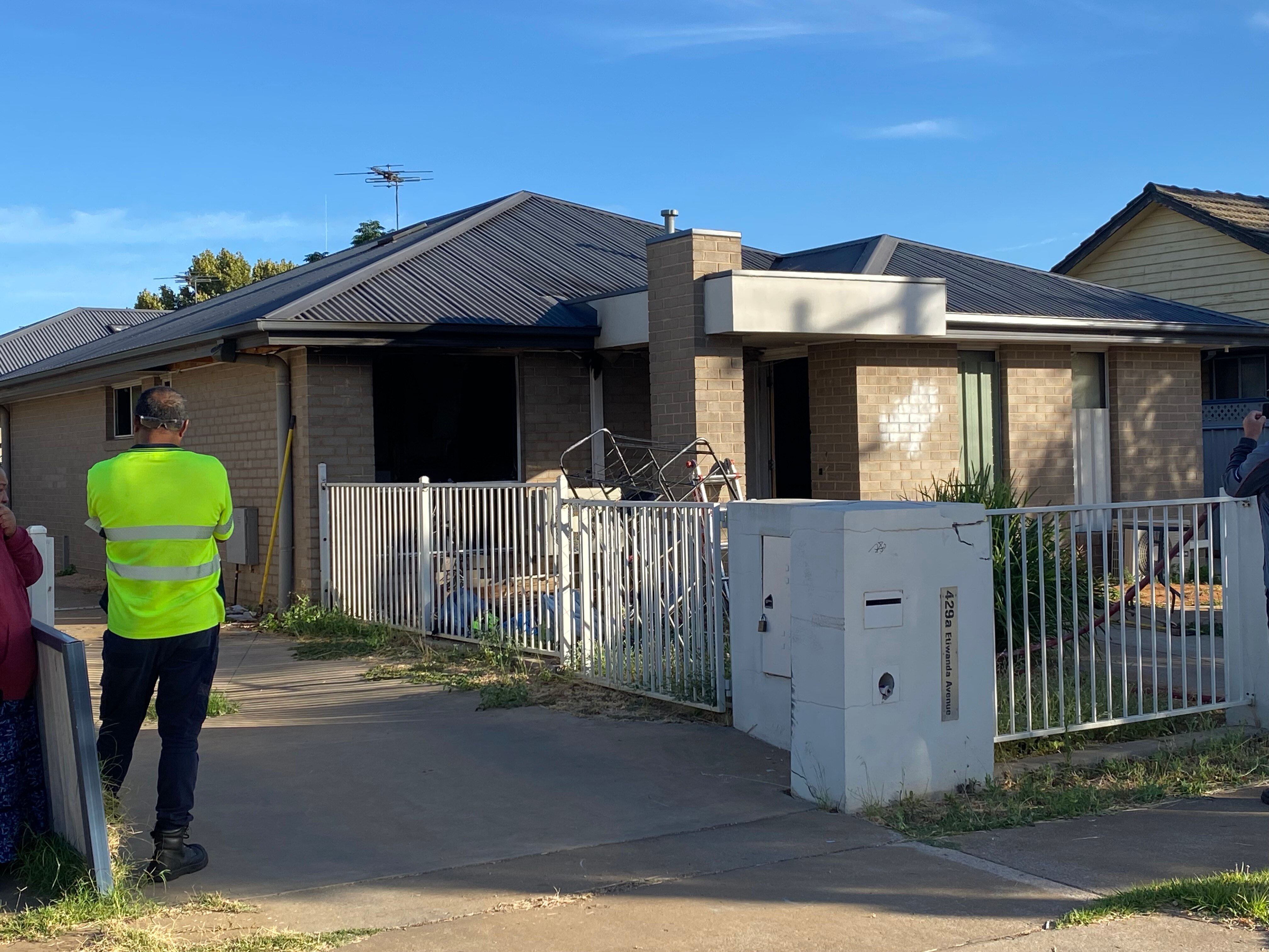Mildura home severely damaged by fire as police continue Red Cliffs ...