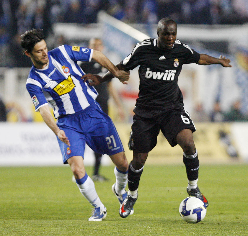 Espanyol skipper dies of heart attack - ABC News