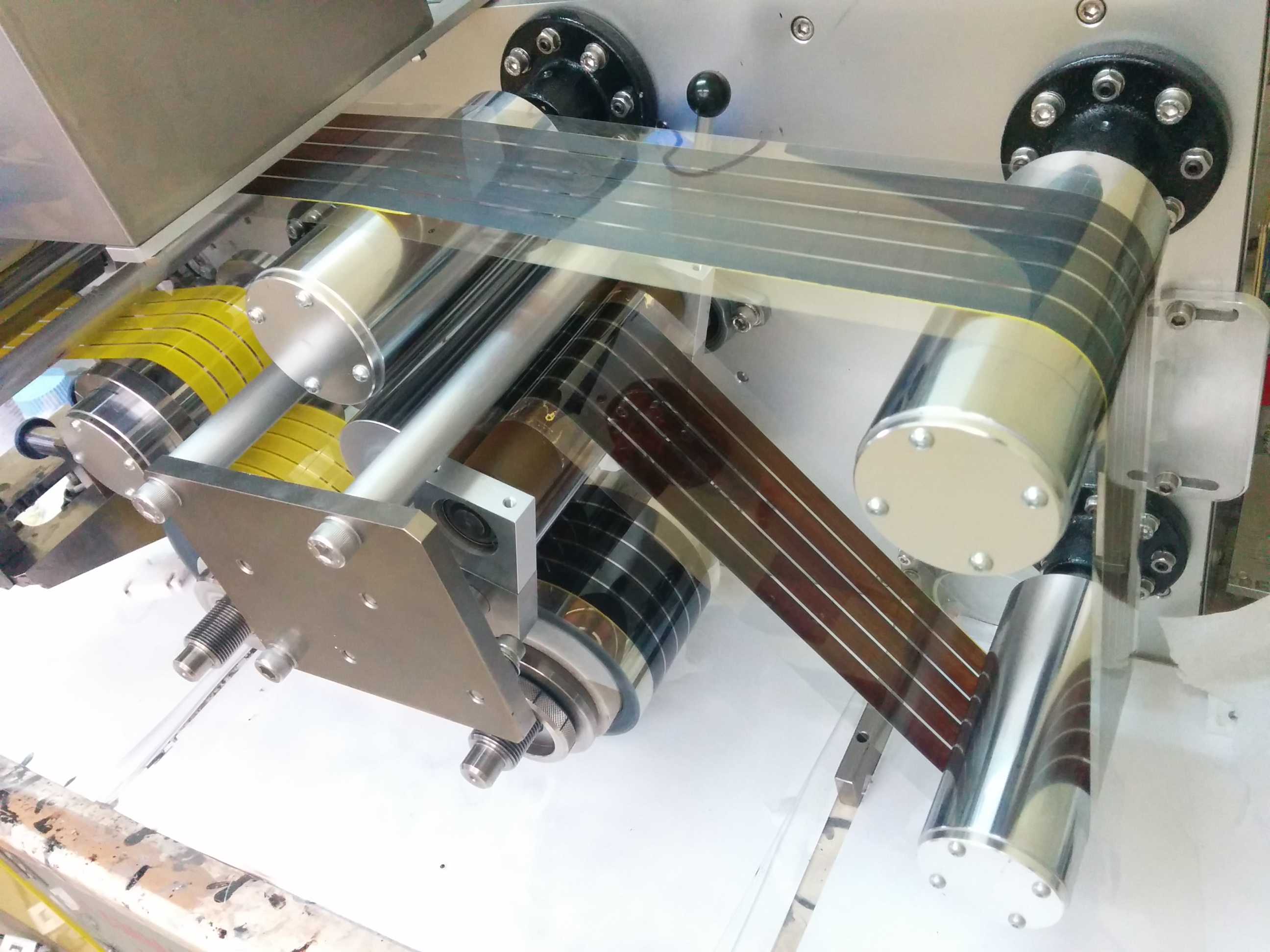Perovskites show promise for the next big jump in solar cell efficiency ...