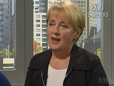 Labor vows end to full-fee uni places - ABC News