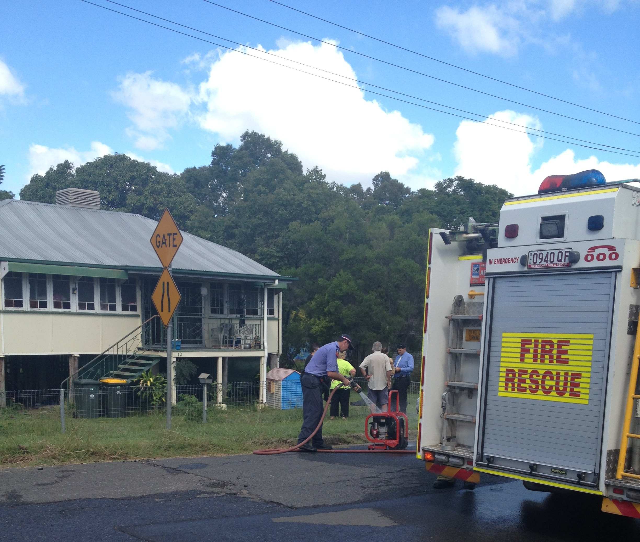 Fire damages Rockhampton house - ABC News