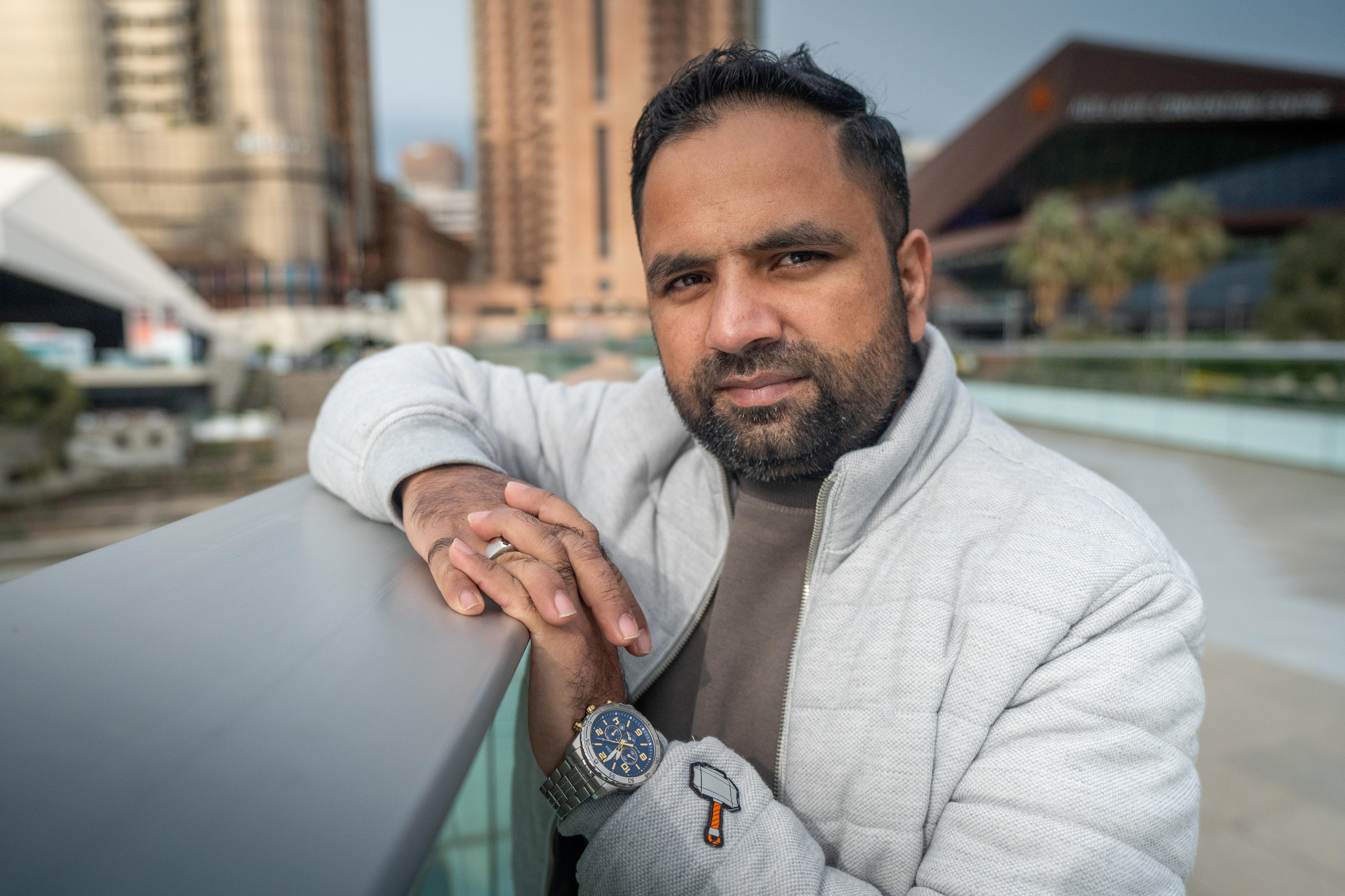 Migrant says dreams of Australian residency soured by Cheesecake Shop ...