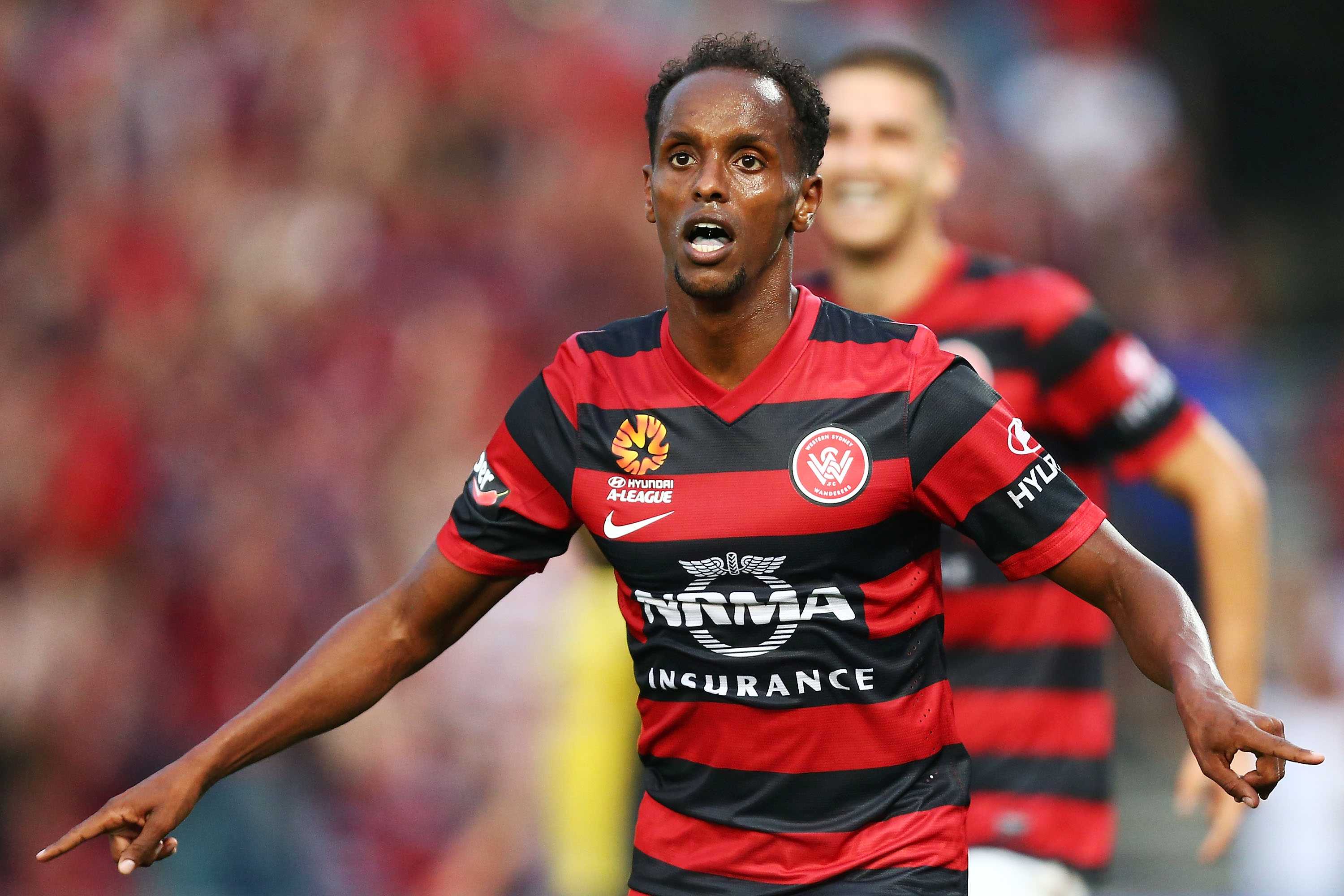 A-League: Western Sydney Wanderers defeat Central Coast Mariners 2-0 at ...
