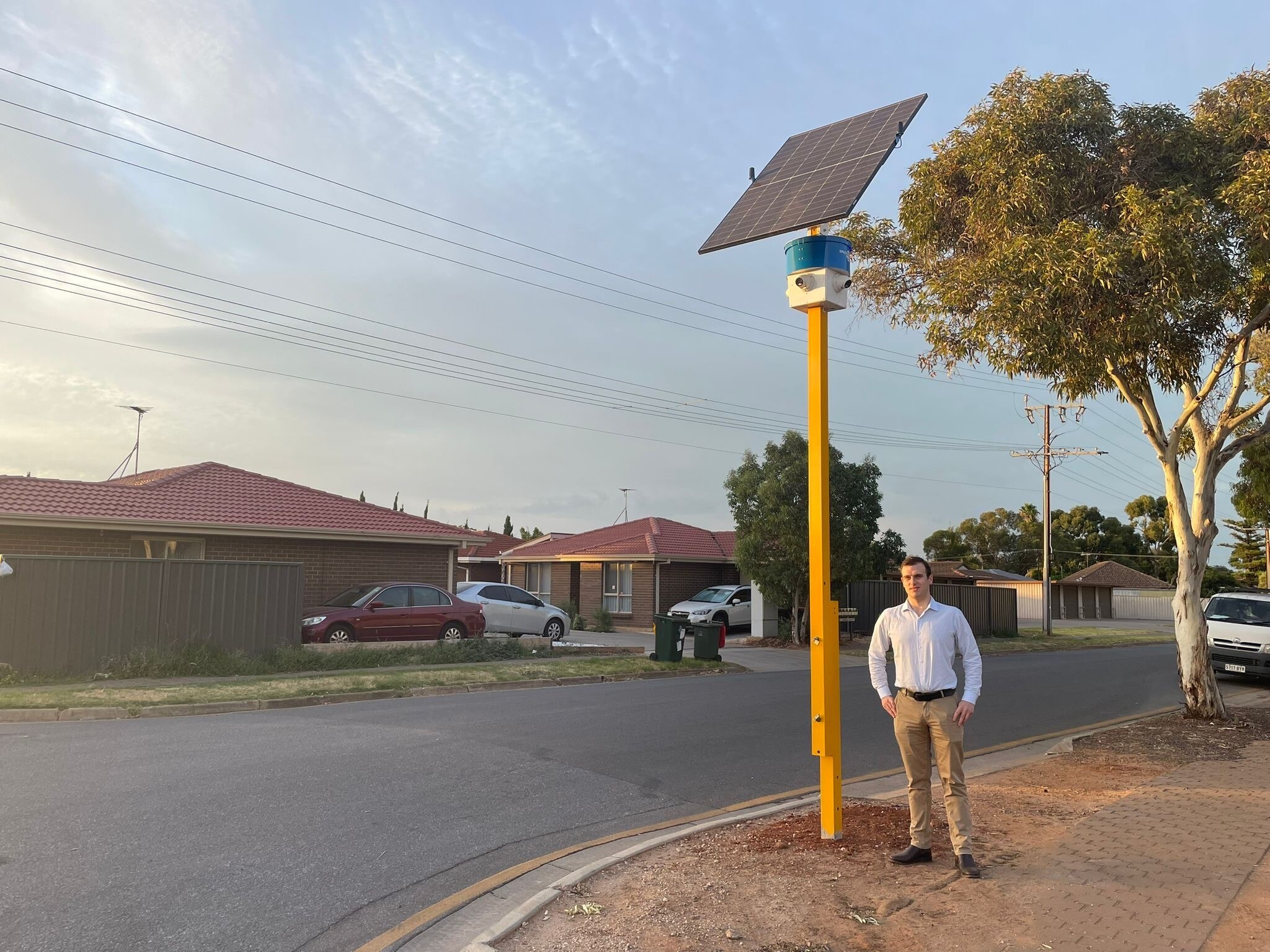 Adelaide O Week pranks - how Emily's Mighty Boy ute got stuck - ABC listen