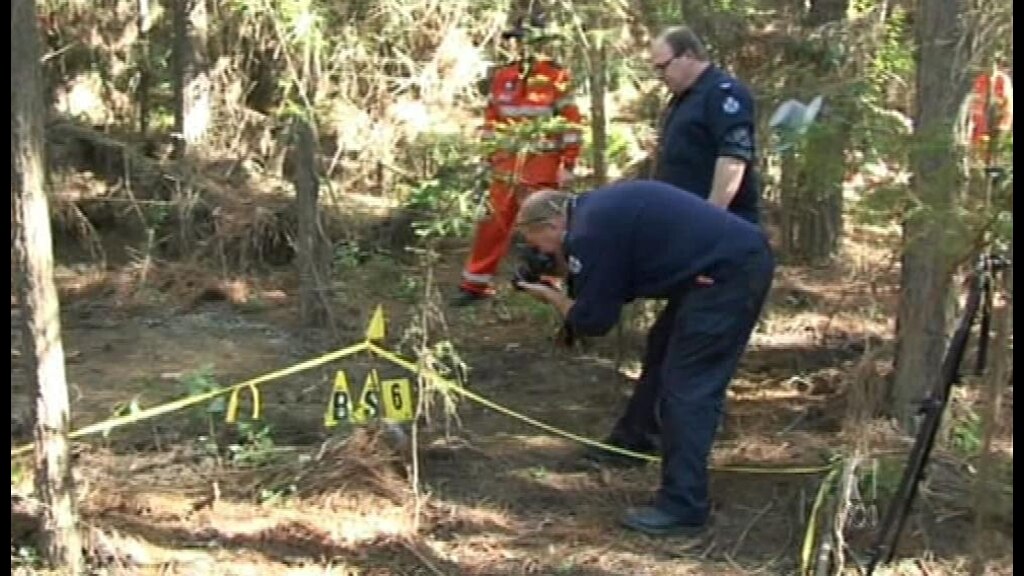 Morcombe's dad recognises shoes - ABC News