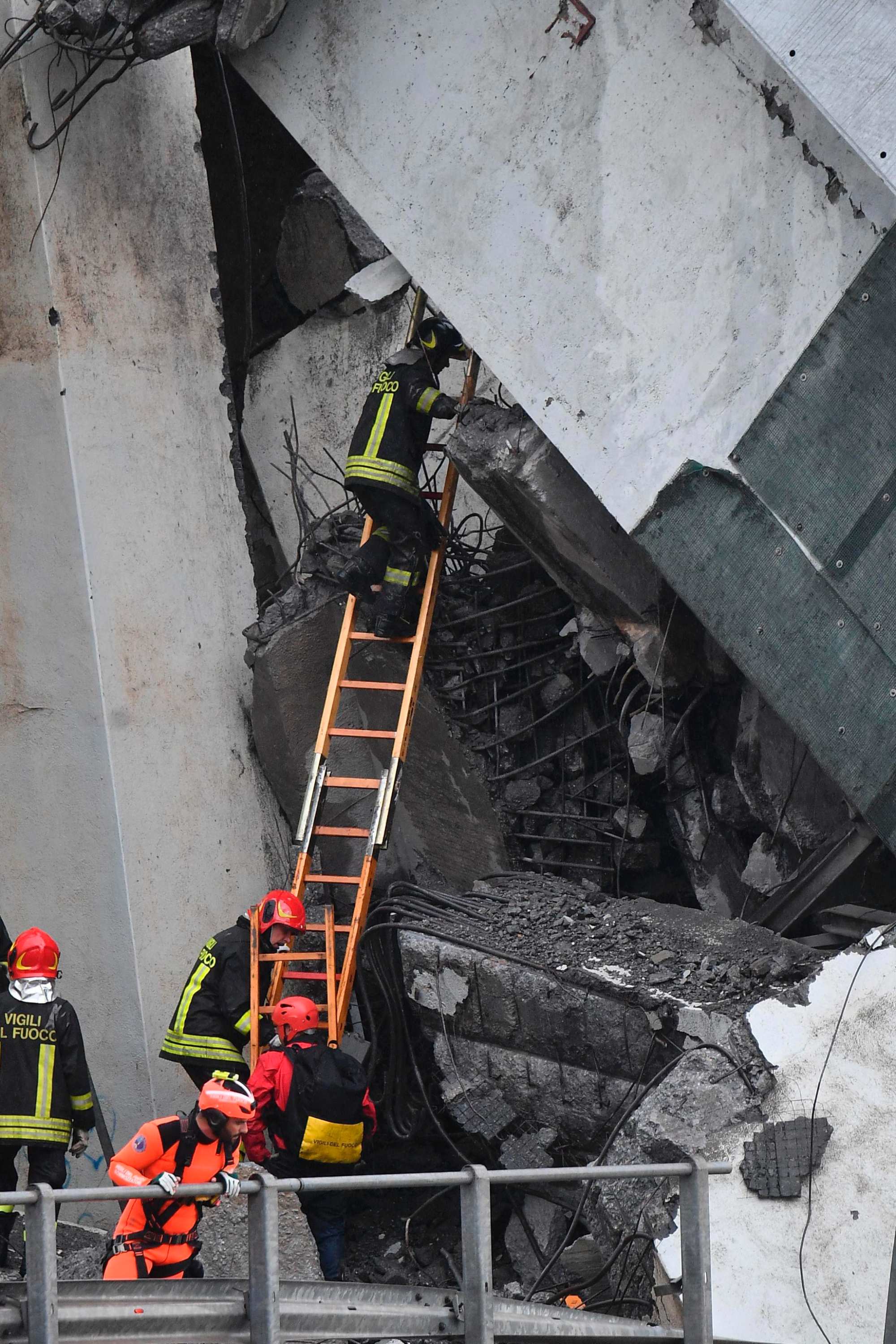 Italy bridge collapse: Here's what engineers think might have gone ...