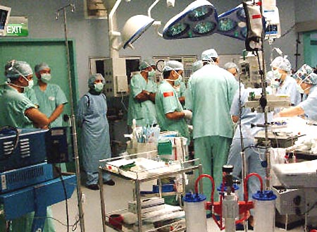 Twins' surgery enters crucial stage - ABC News