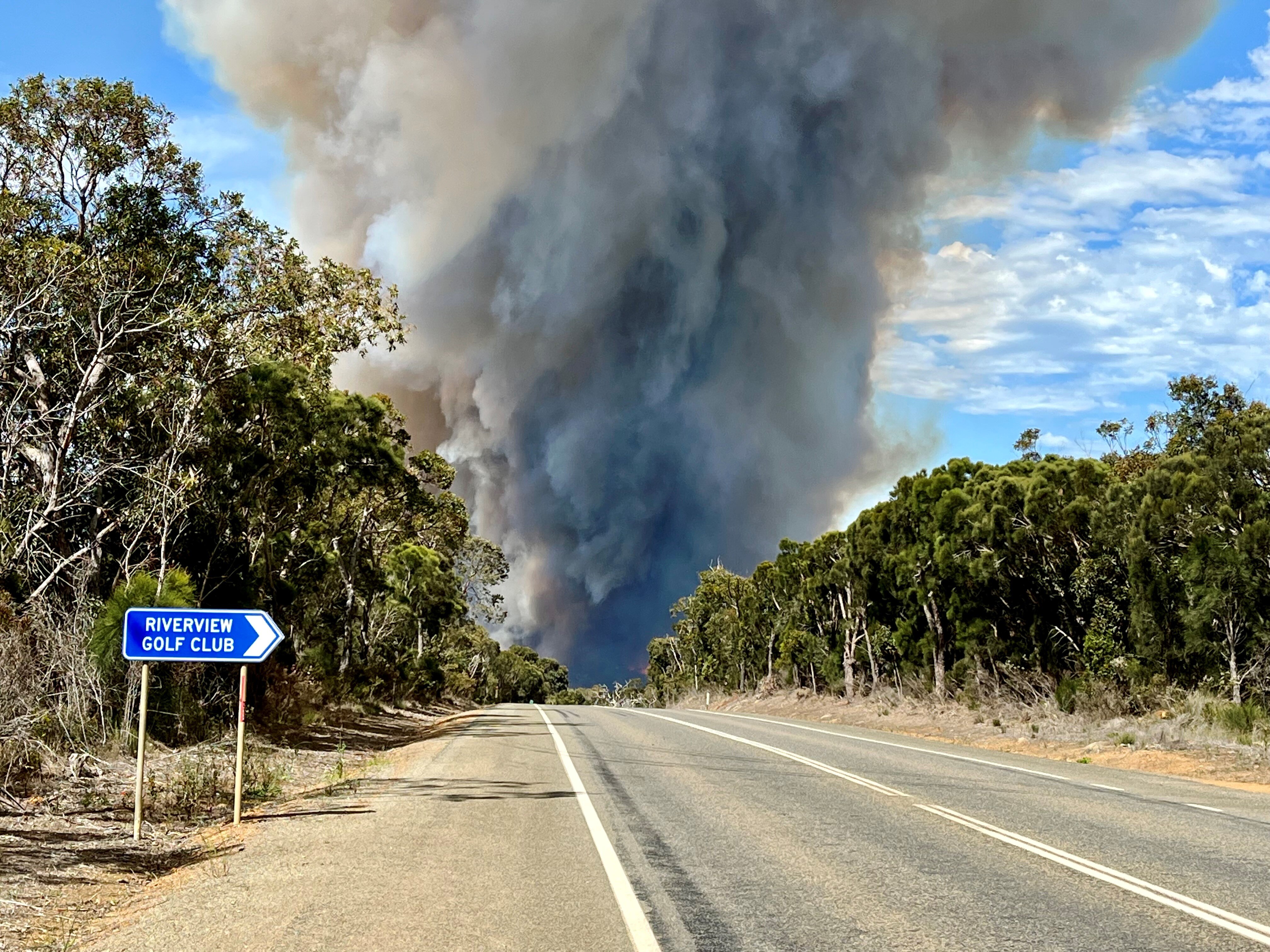 Bushfire that was threatening lives, property near Albany on WA's south ...