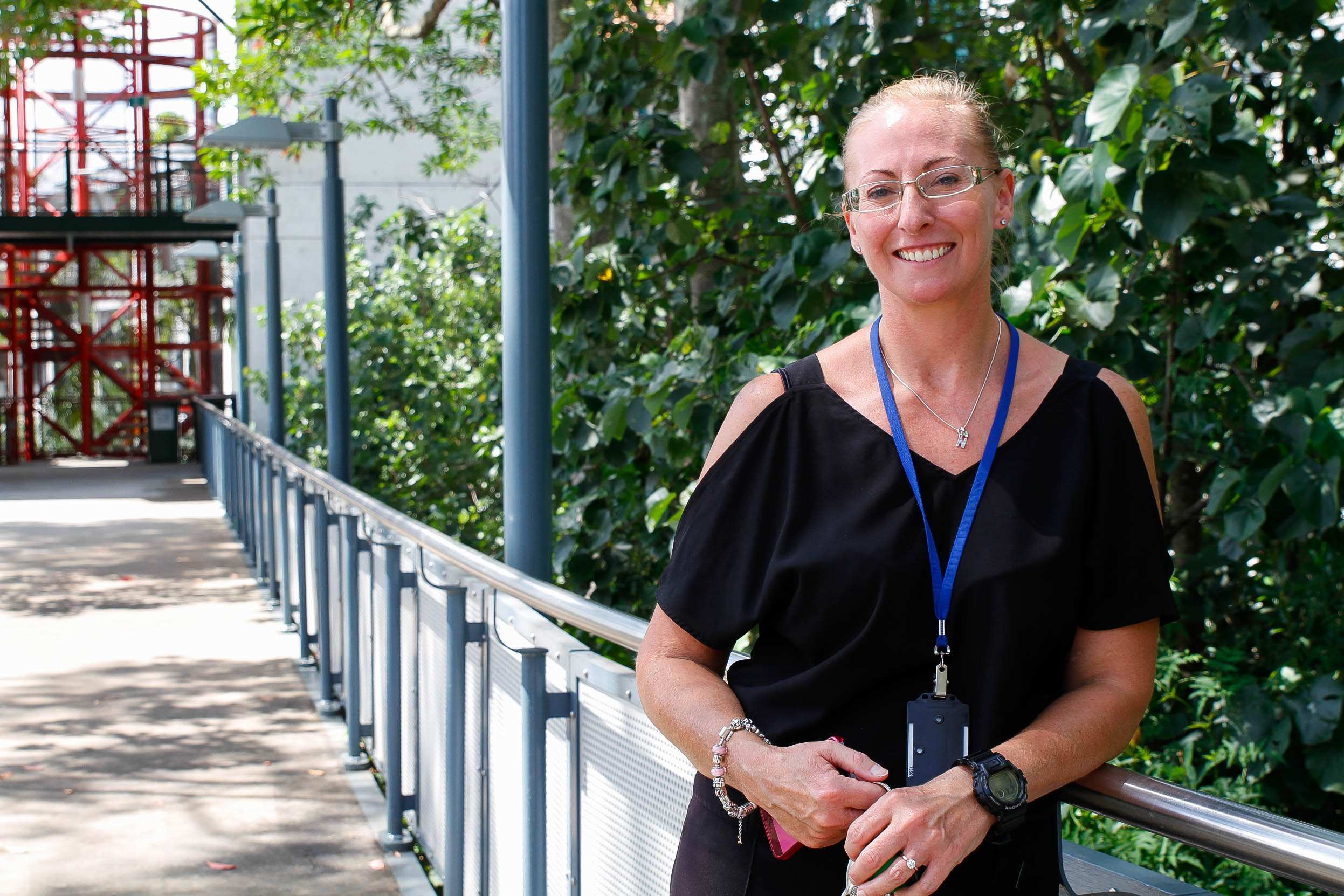 Queensland chainsaw artist carves Australian animals from fallen trees ...