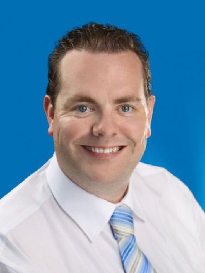 Liberal candidate linked to lewd website - ABC listen