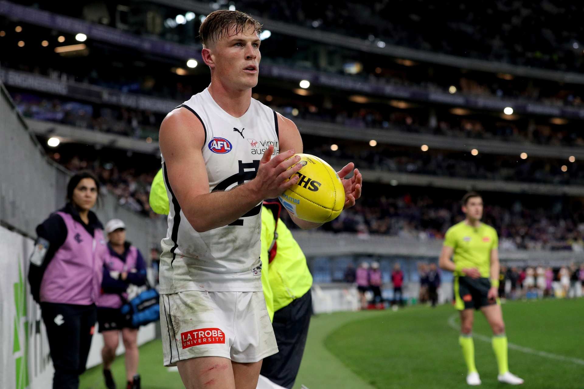 Carlton players 'pulled one over' umpires with last-kick win, says ...