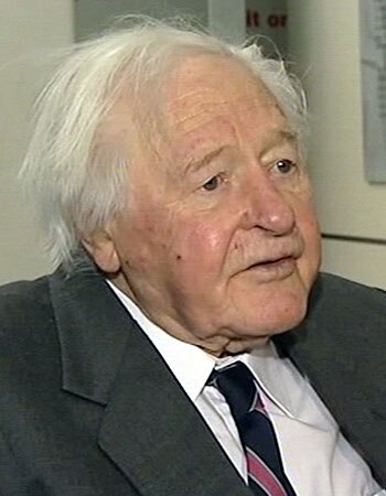 Sir William Dargie dies, aged 91 - ABC News