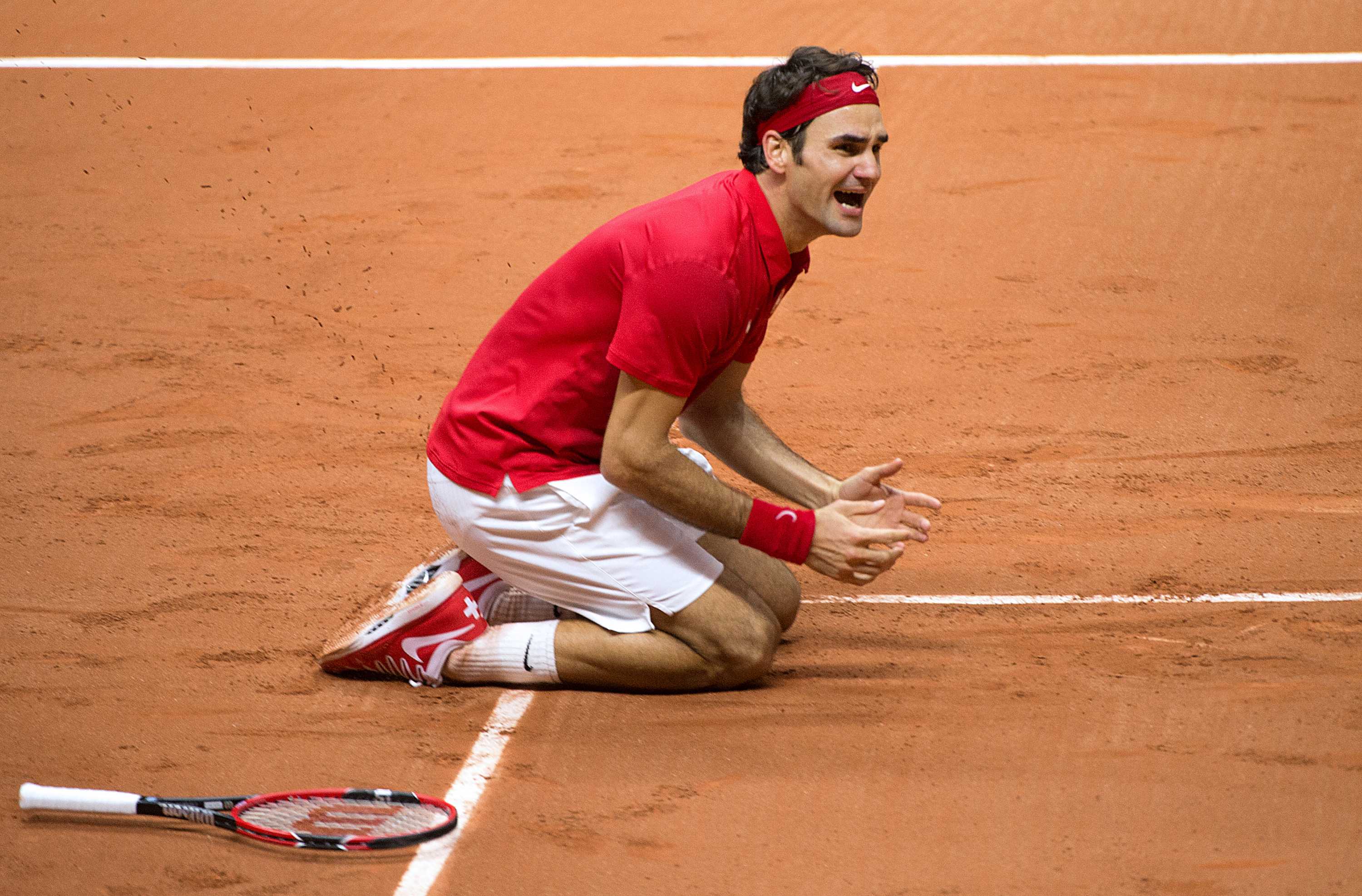 Roger Federer claims first Davis Cup for Switzerland after crushing ...