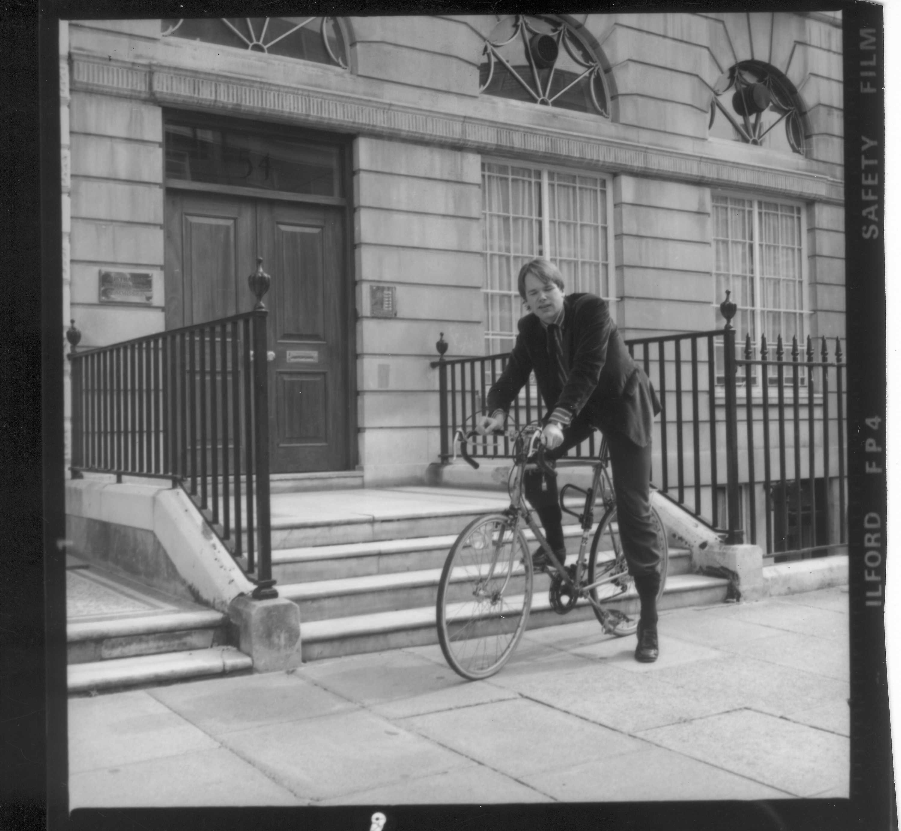 Mark Colvin, the man who watched the world for Australia - ABC News