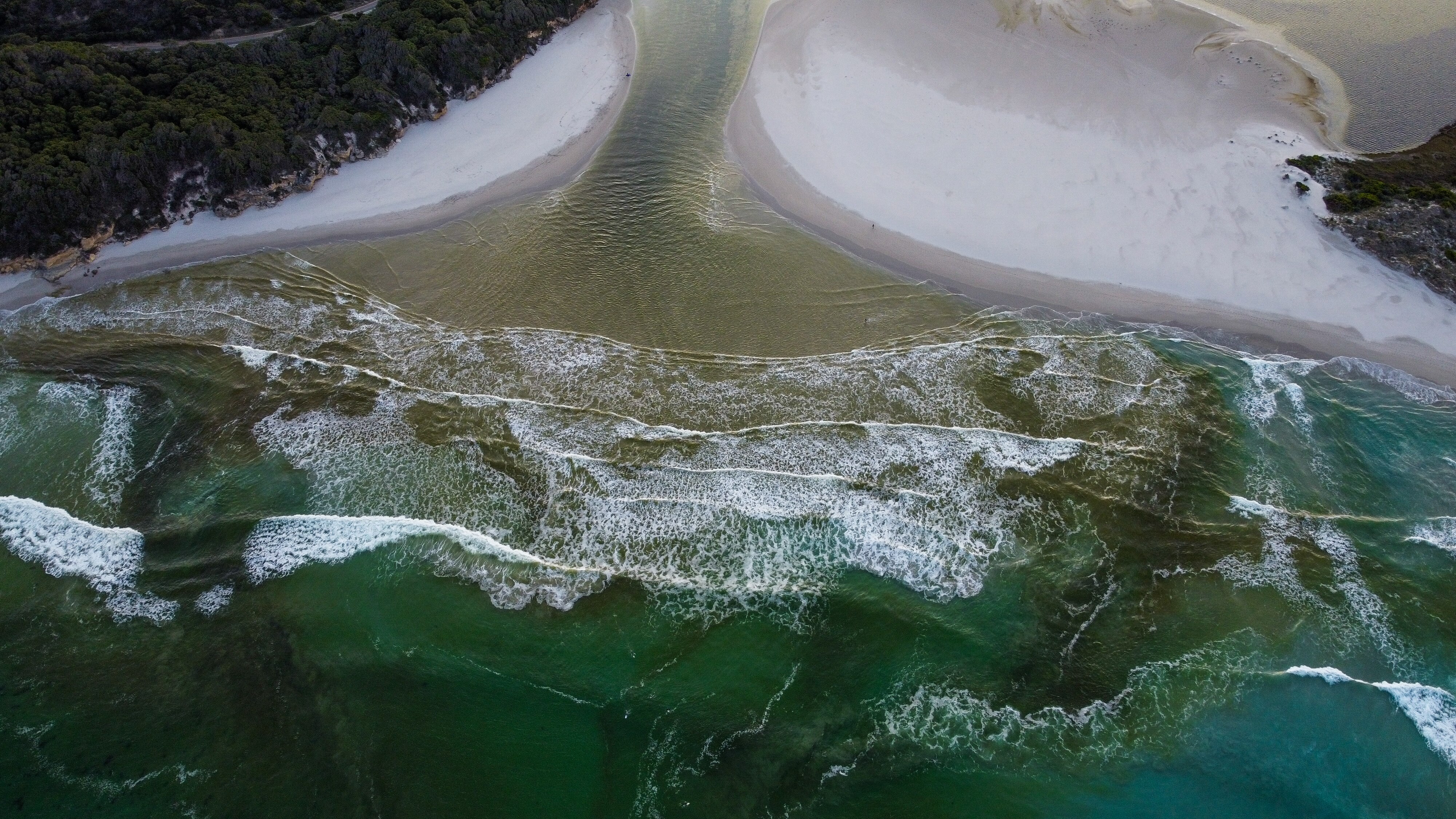 Wilson Inlet stays open without excavation for the first time in 80 ...