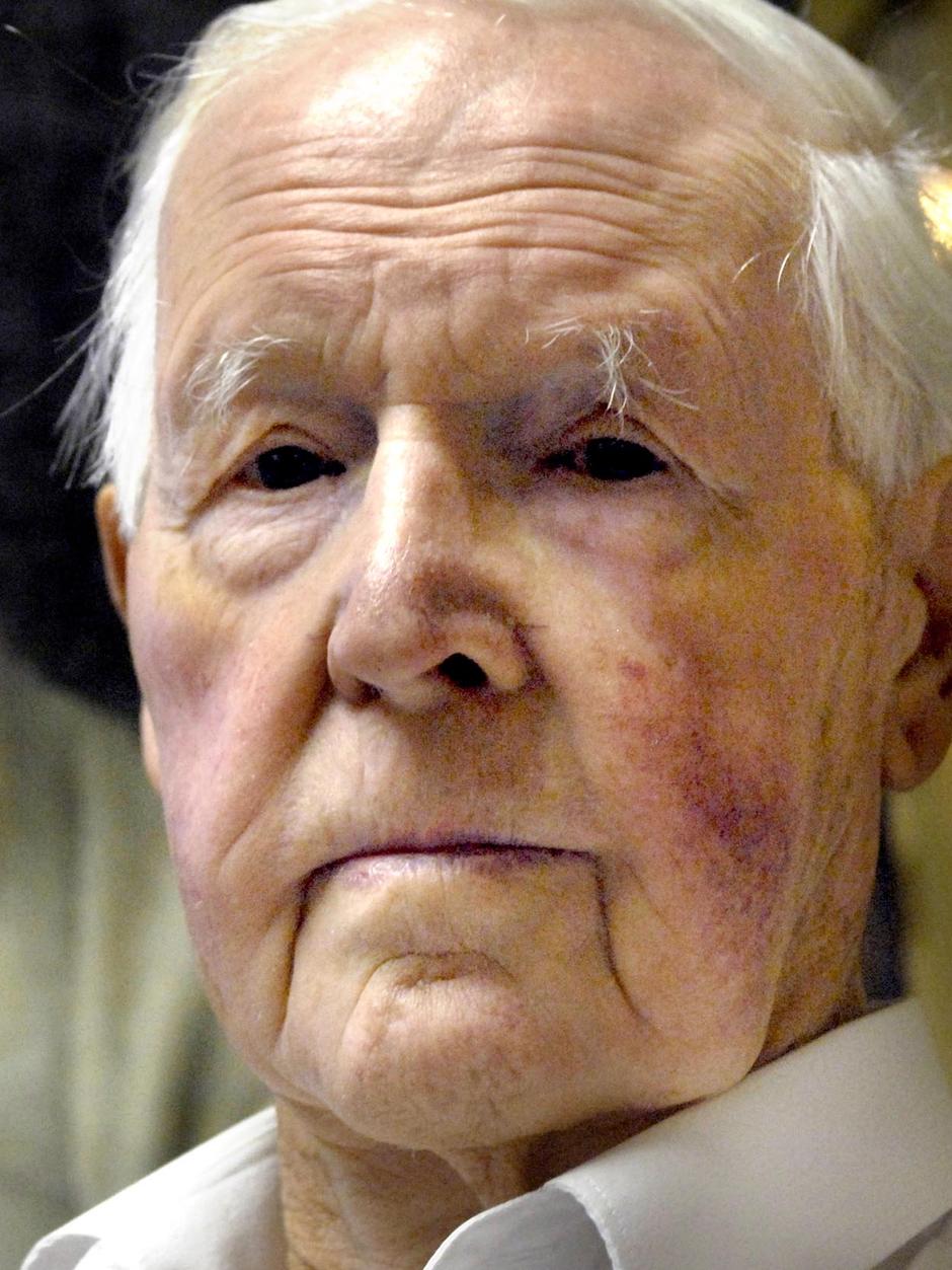 Canberra service to farewell Fenner - ABC News