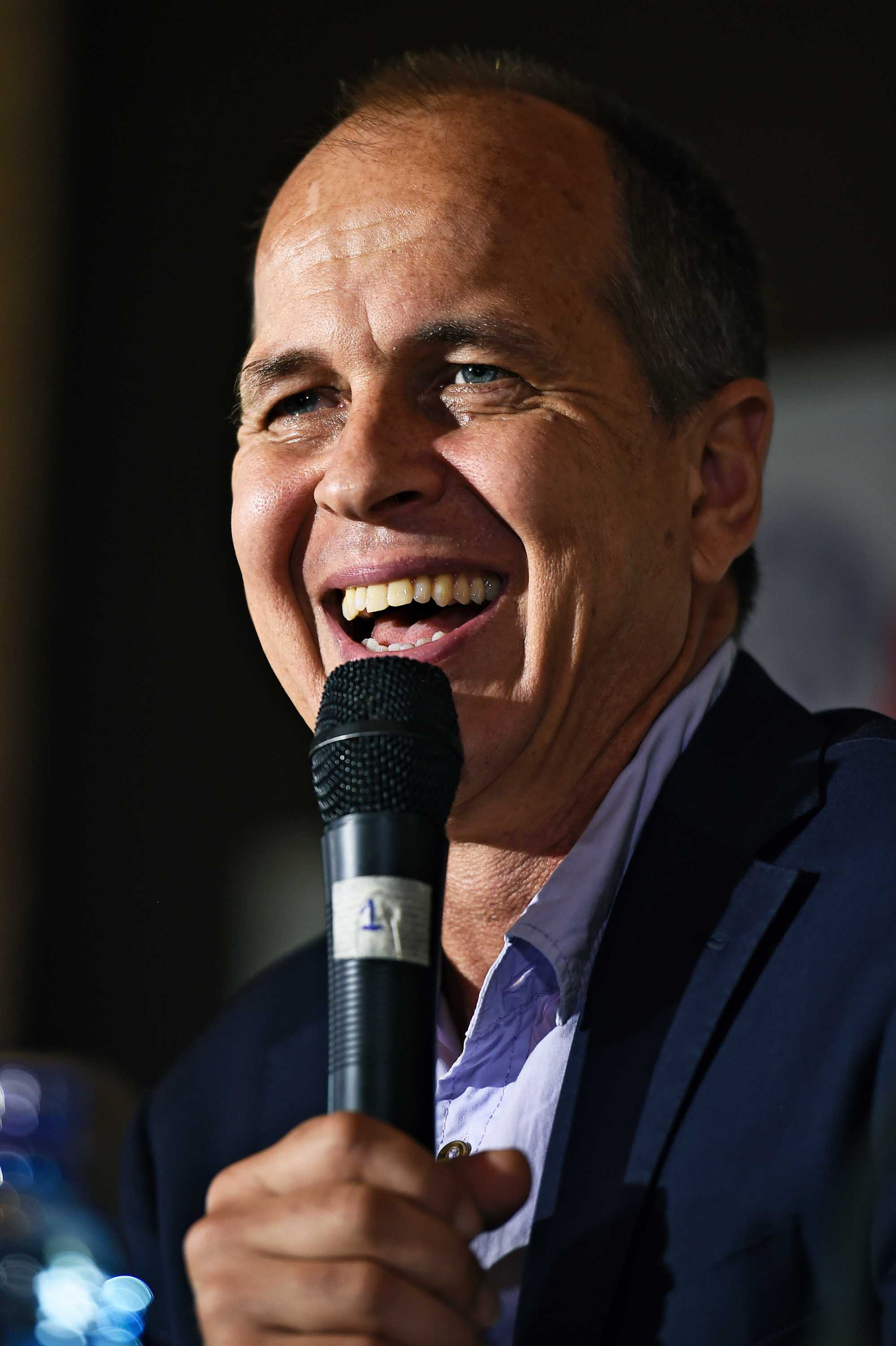 Australian Al Jazeera journalist Peter Greste celebrates return home to ...