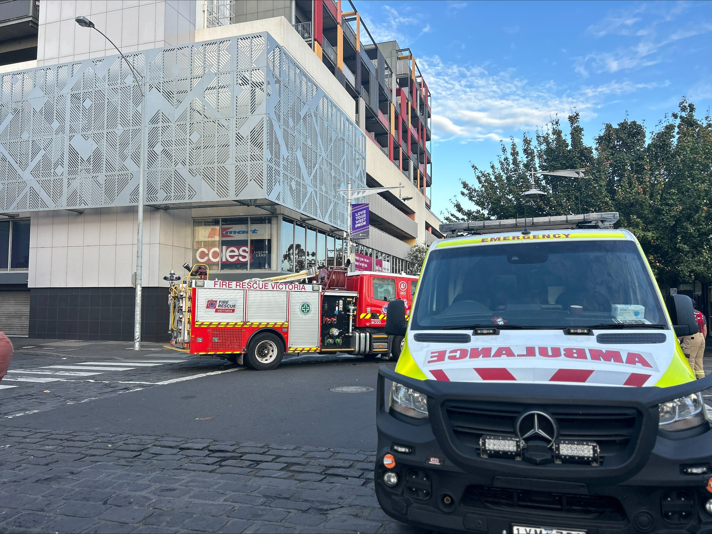Police say man shot dead in Footscray had charged at officers armed ...