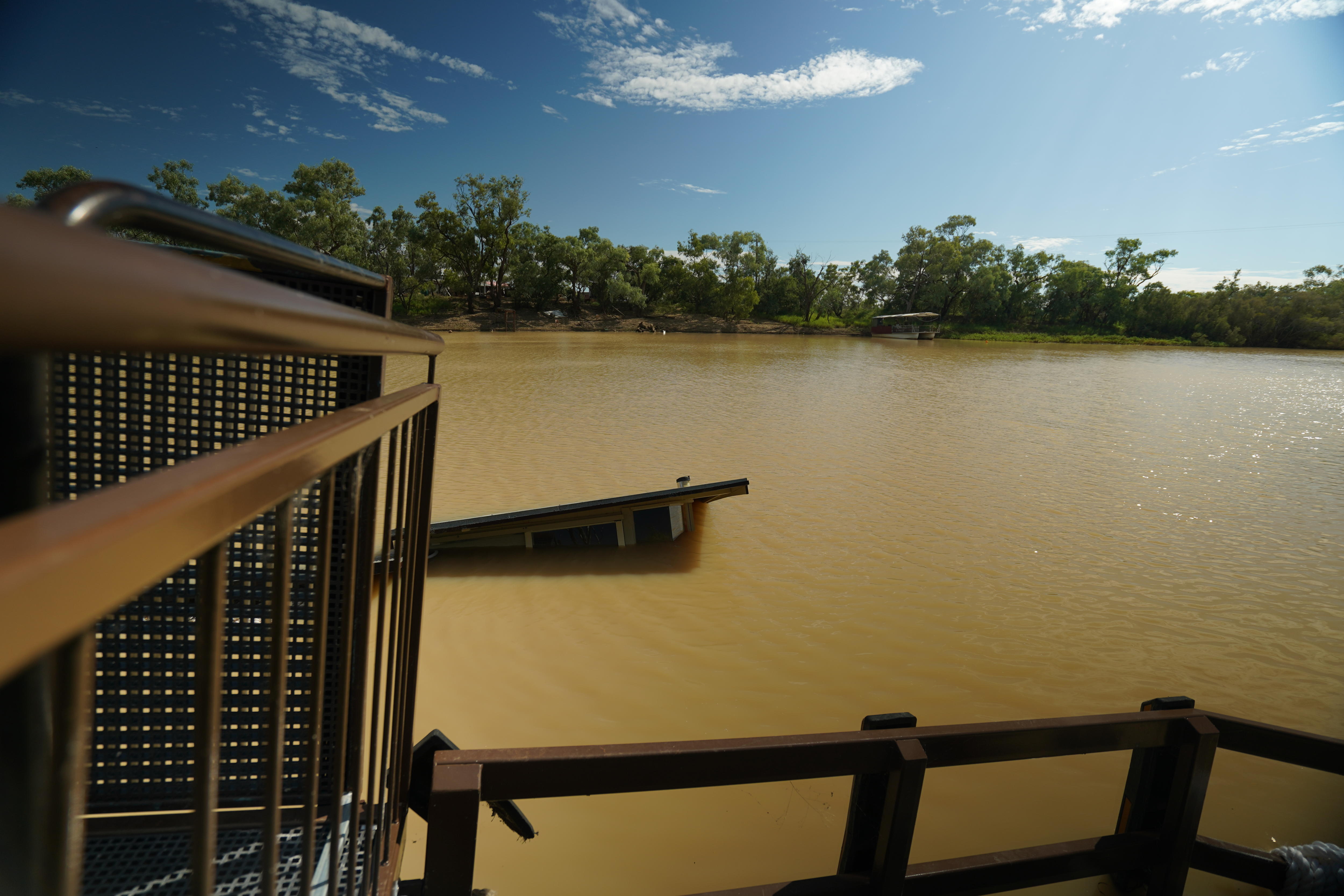 Work begins to raise Pride of the Murray paddle wheeler from Thomson ...