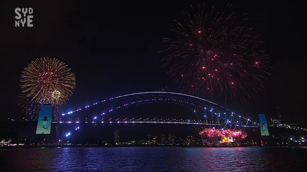 Watch Sydney's Calling Country fireworks display - ABC News
