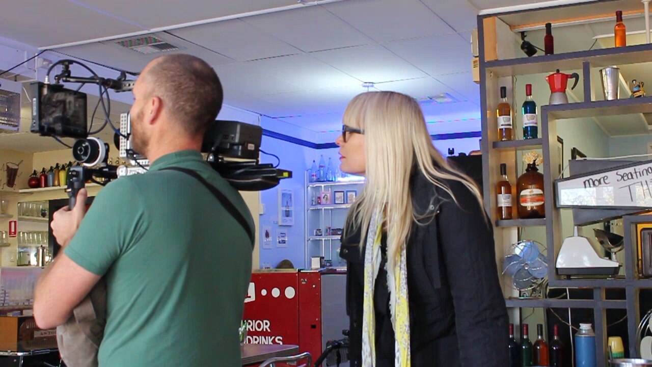 A different kind of cut for Broken Hill's last male barber, sharing ...