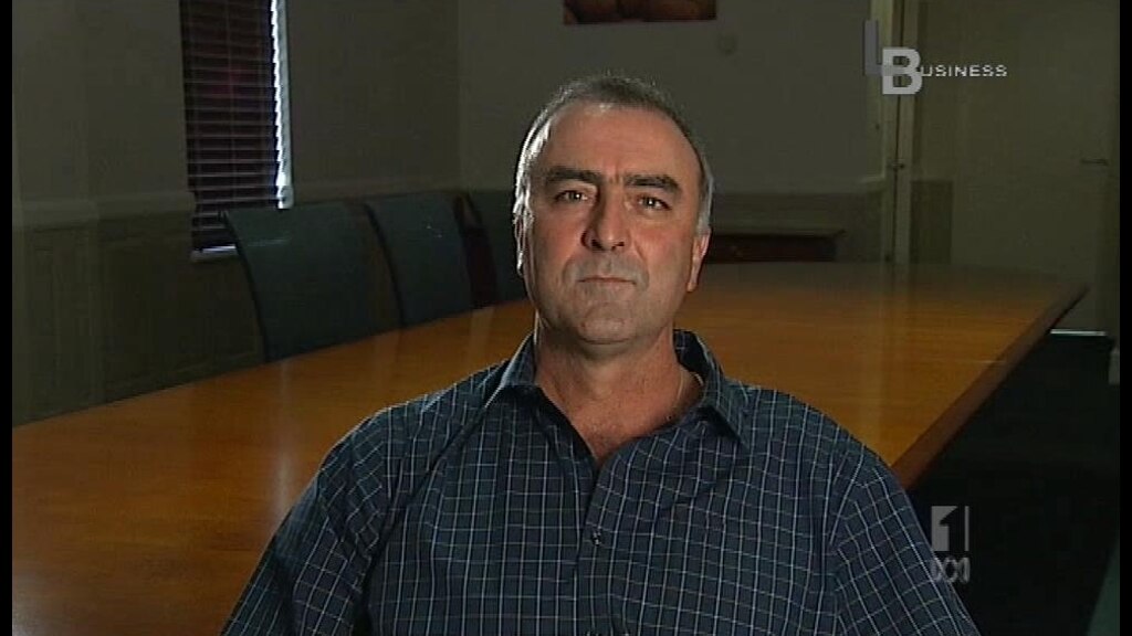 Waterfront strikes threaten exporters - ABC News