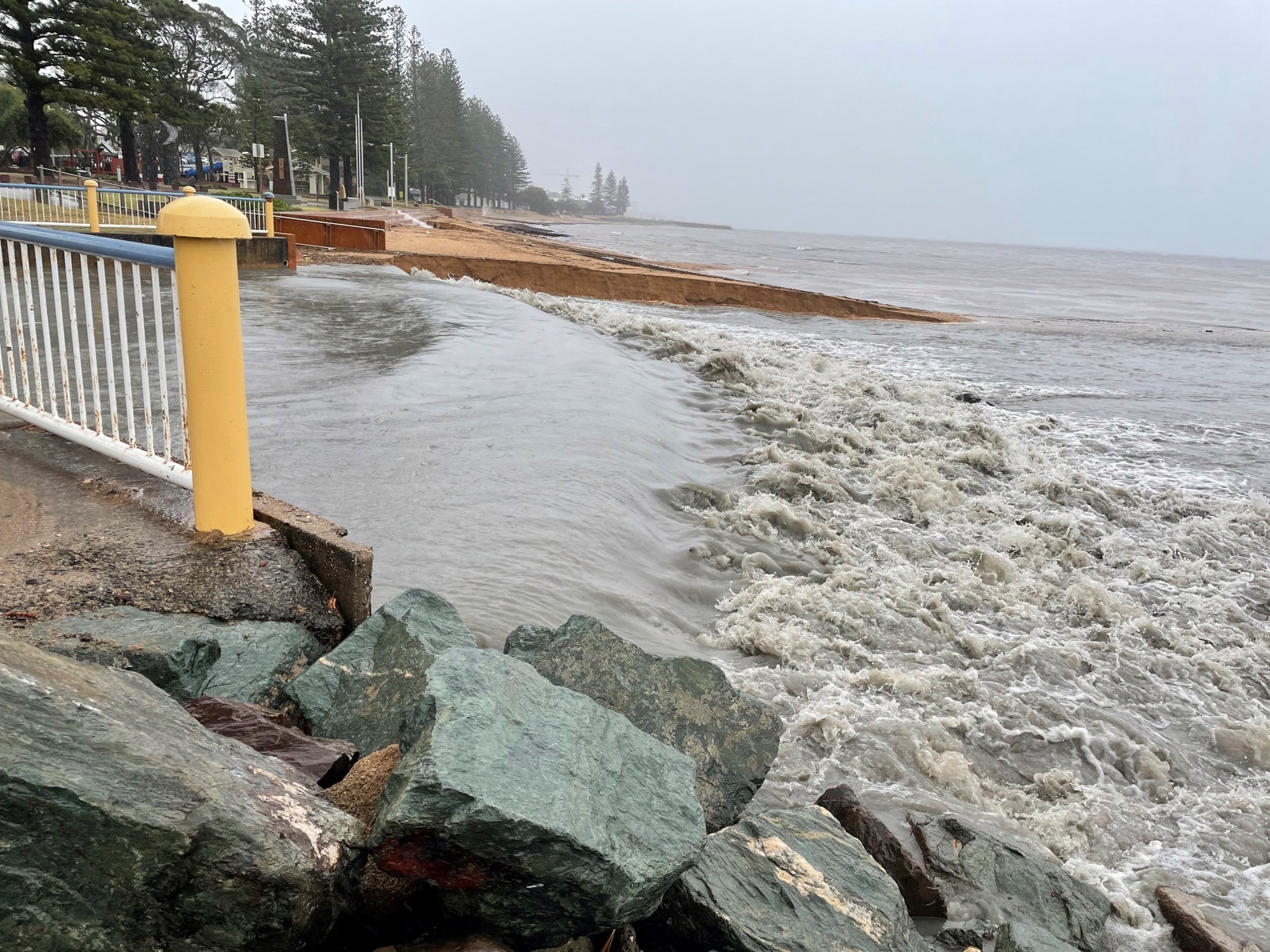 BOM weather warning for south-east Queensland, with risk of giant hail ...