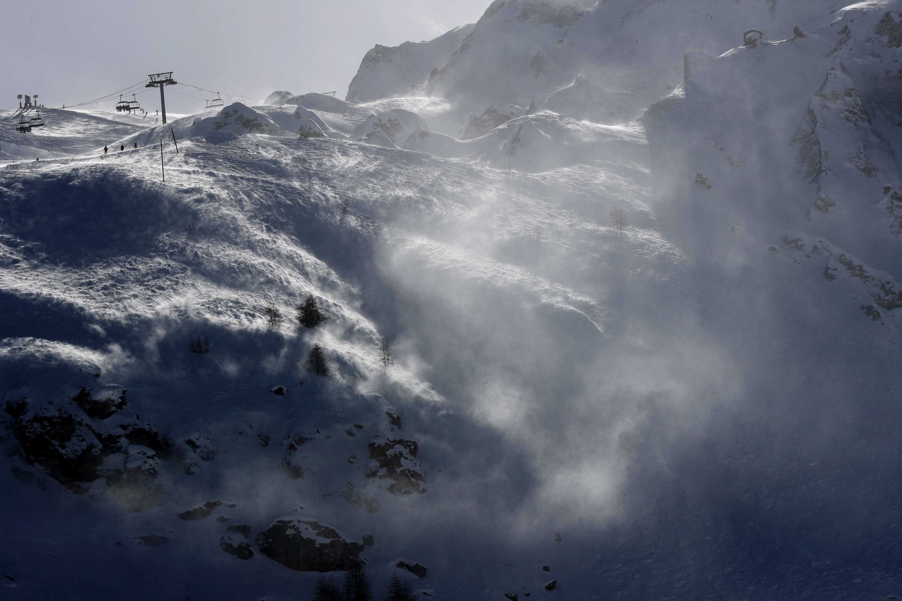 Avalanche at French Alps resort of Tignes leaves skiers 'shaken up ...