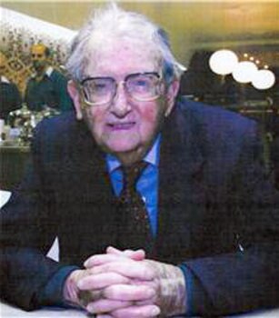 Practising lawyer dies at 100 - ABC News