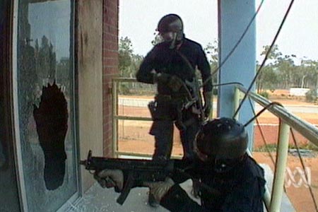 Hill plans role for Defence in counter-terrorism - ABC News