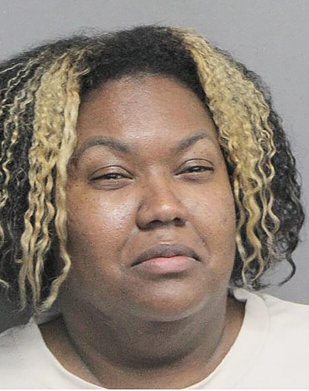 US woman Kelyn Spadoni accused of refusing to return $1.5m mistakenly ...