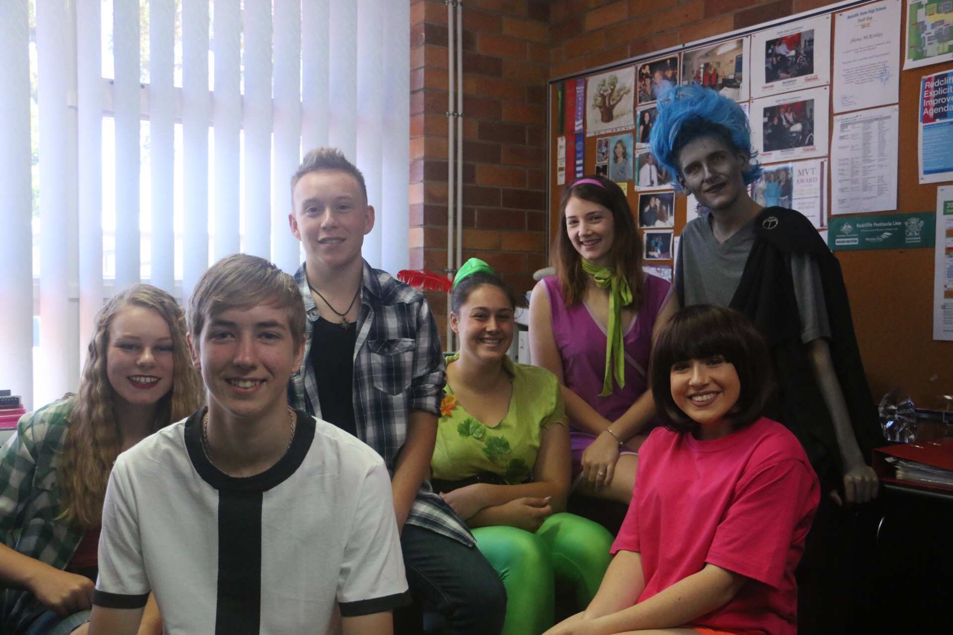 Year 12 students from Redcliffe State High School say final farewell to ...
