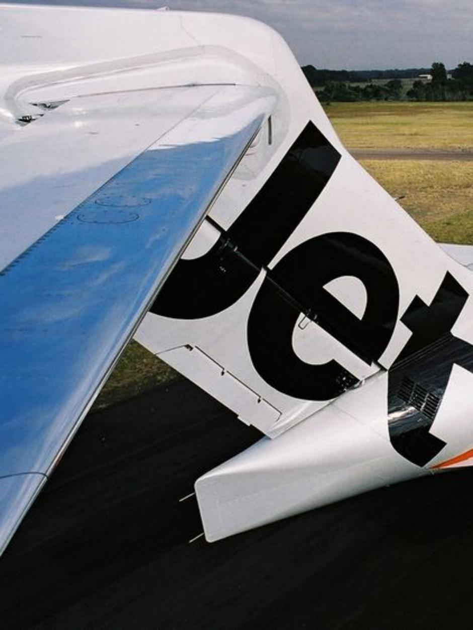 Qantas denies Jetstar Pacific merger talk - ABC News