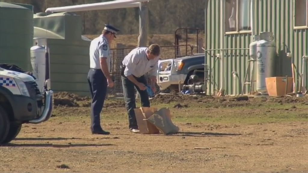 Qld police investigation deepens in triple murder cold case - ABC News