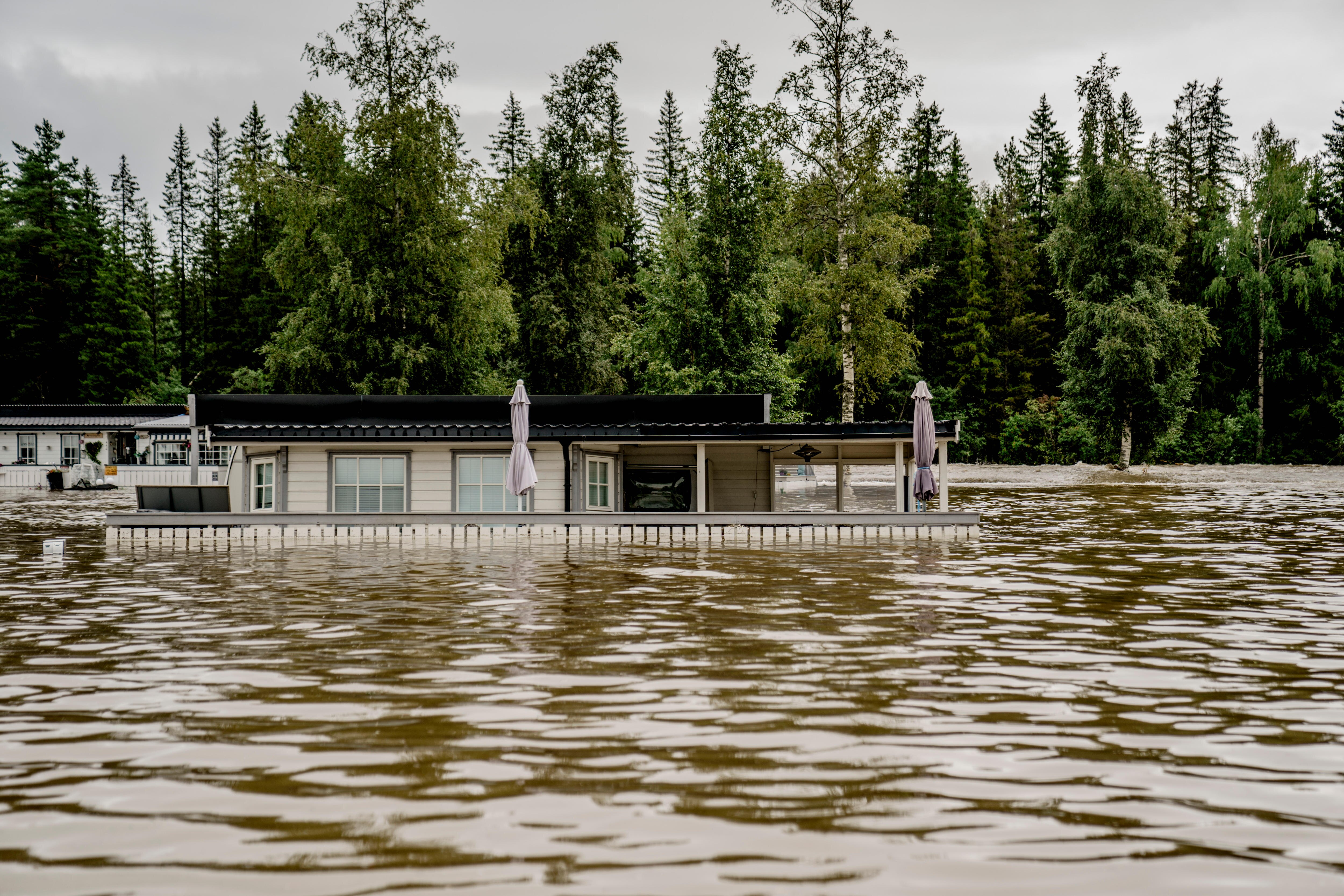 Dam bursts in Norway after days of heavy rain and flooding from Storm ...
