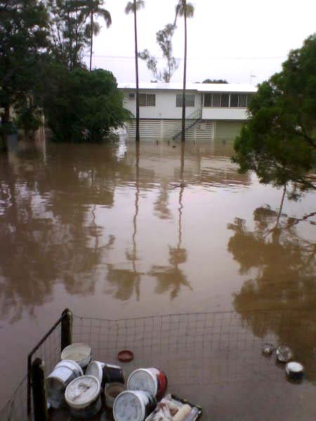 Floods swamp North Qld - ABC News