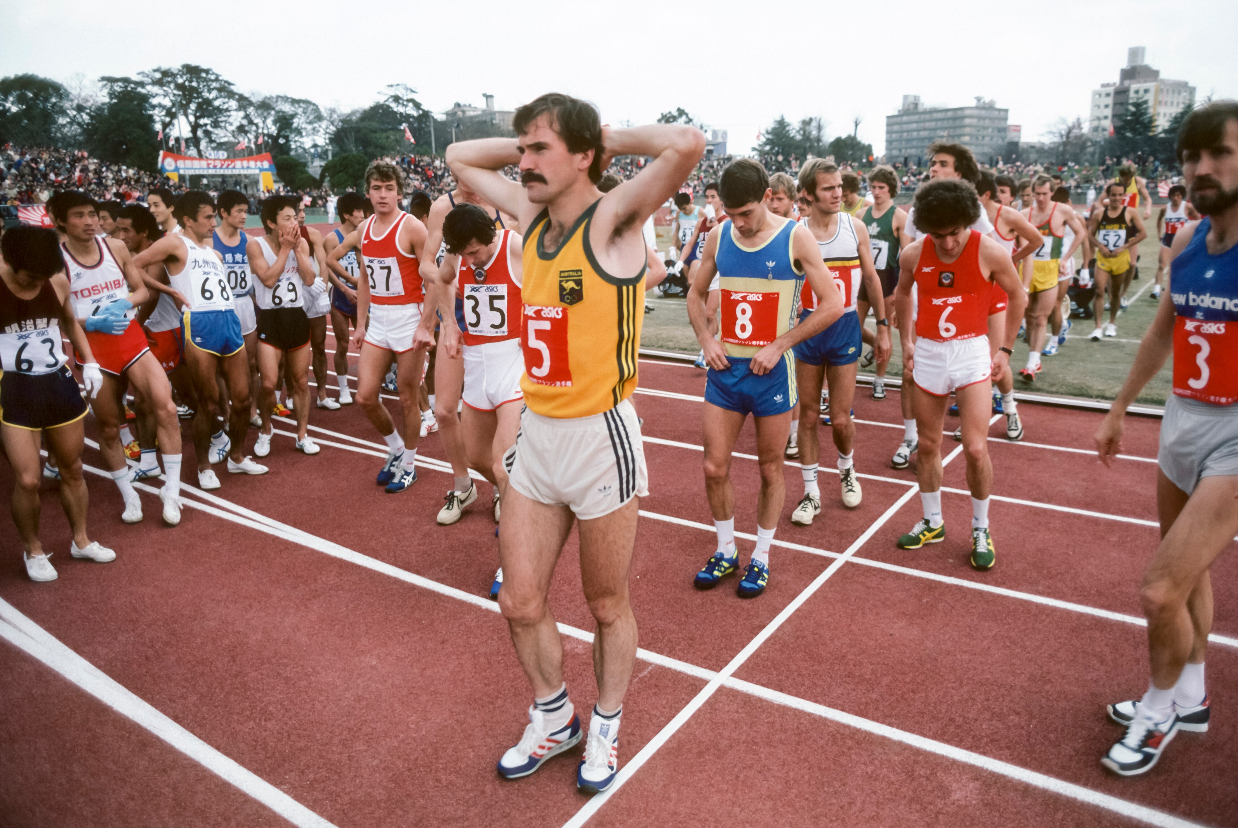 How Rob De Castella changed the face of the marathon and bounced back ...