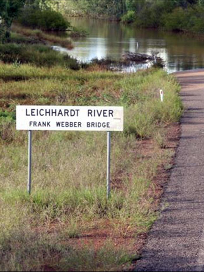 Rising floodwaters force outback evacuations - ABC News