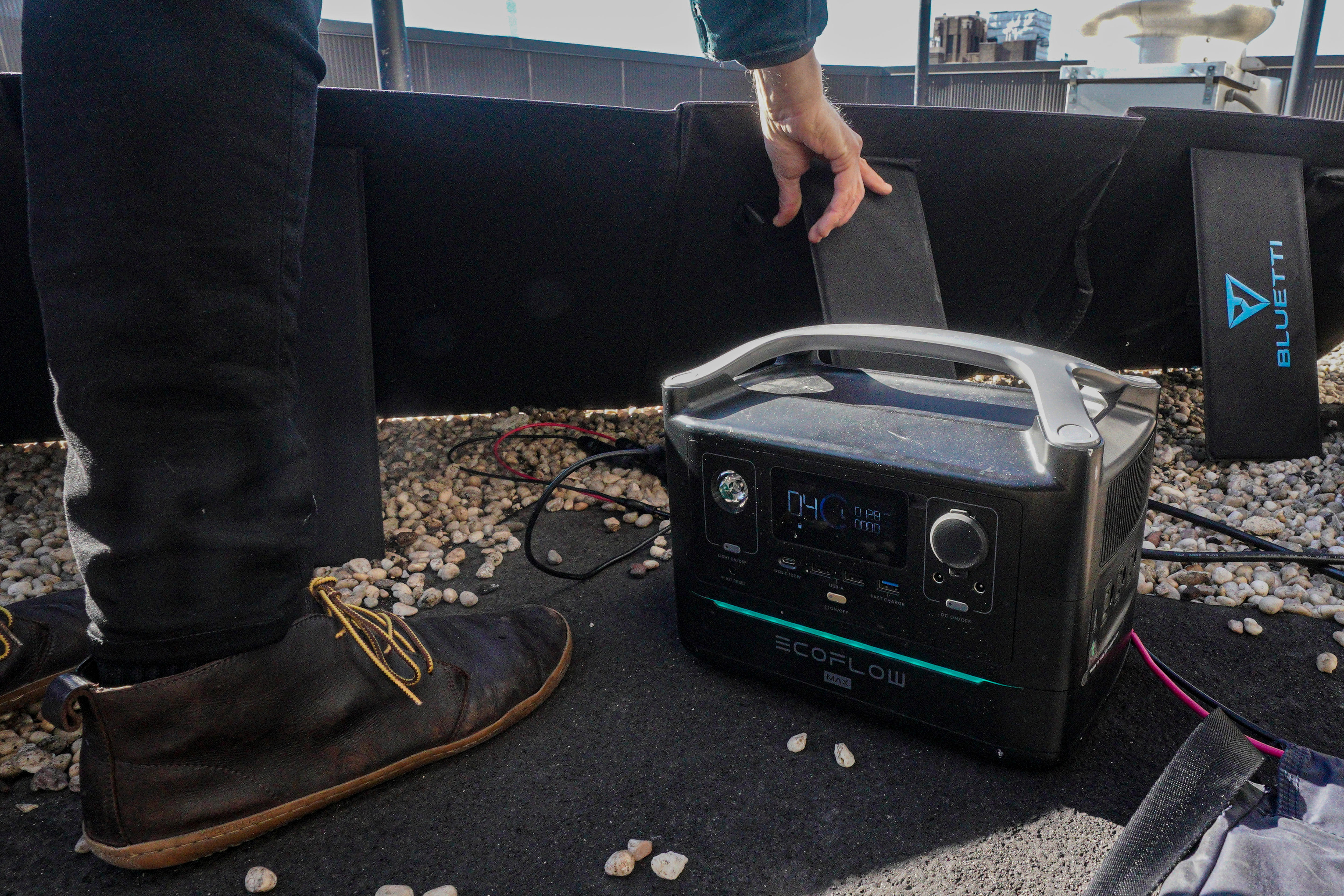 Living sustainably in New York City by unplugging appliances - ABC News