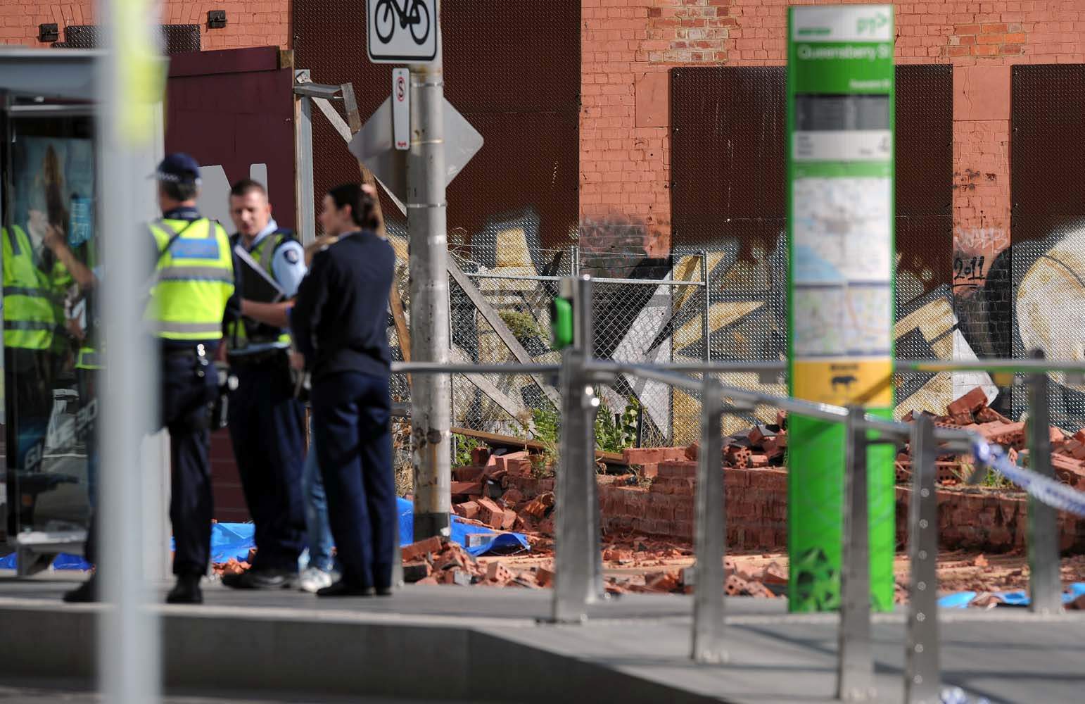 Melbourne wall collapse victim died shielding sister - ABC News