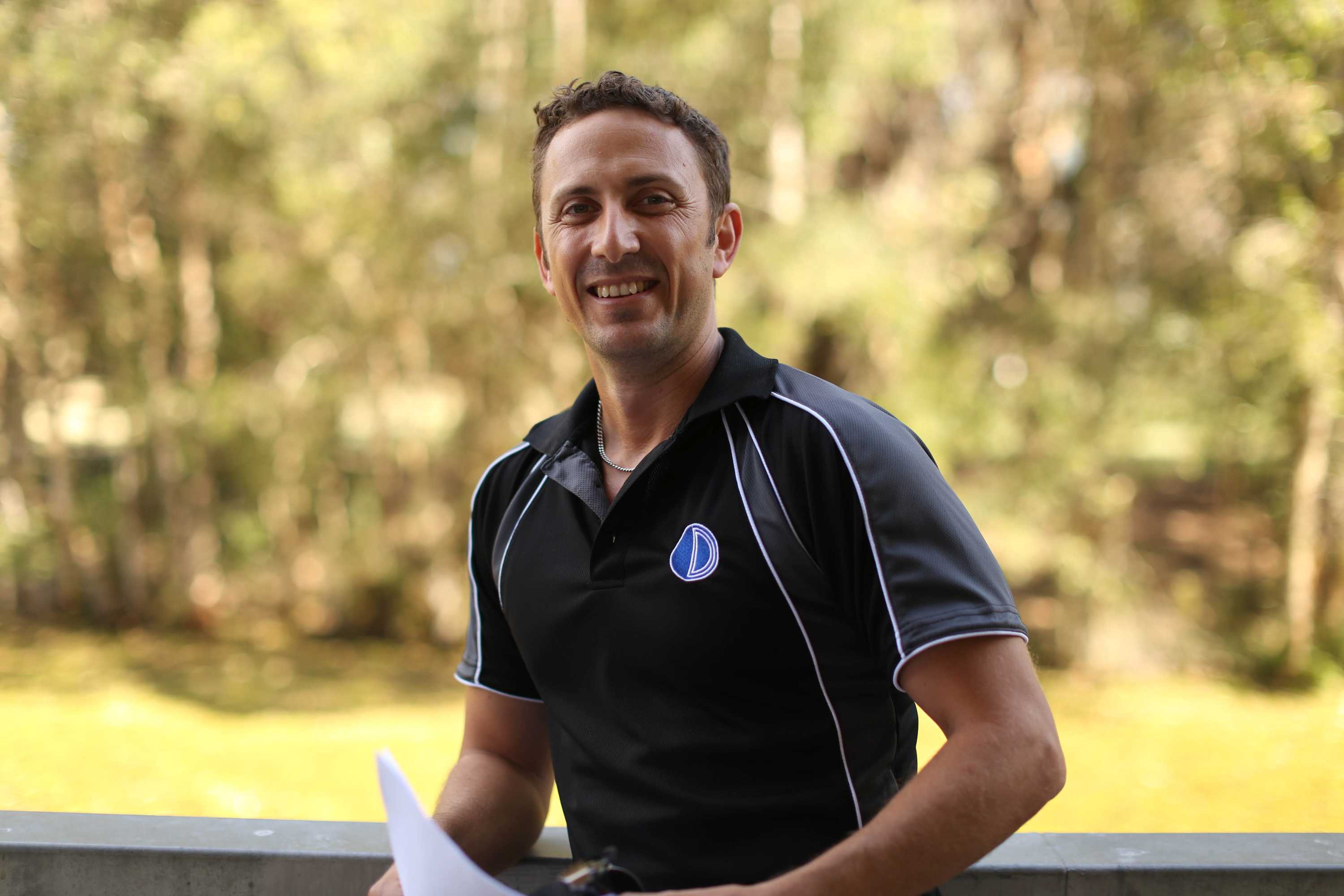 Candidate running against Clive Palmer plans to let constituents vote ...