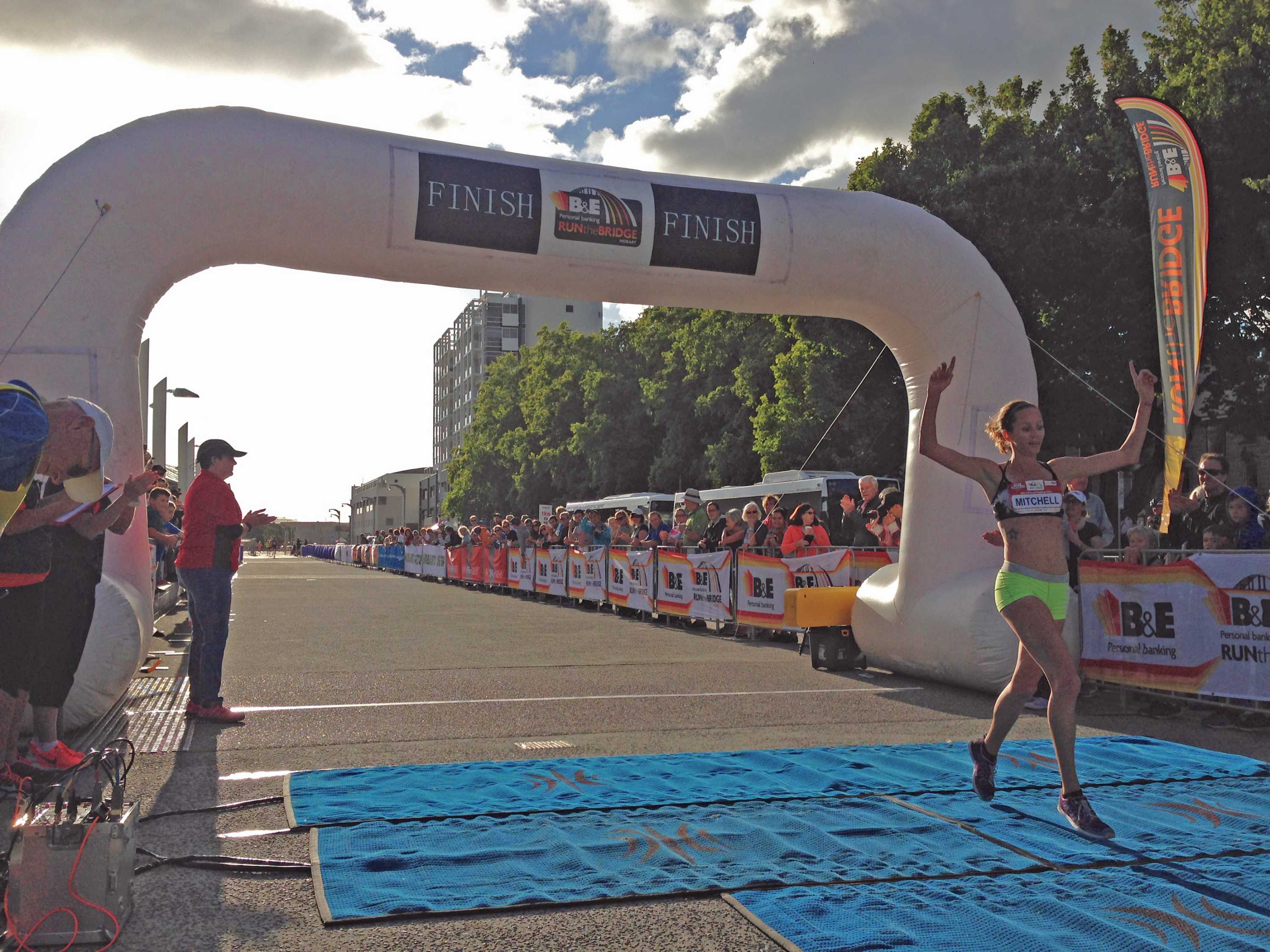 Run the Bridge: Victorian runners take out the men's and women's events ...
