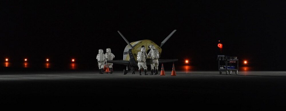 US Air Force celebrates landing of X-37B spaceplane after 780-day ...