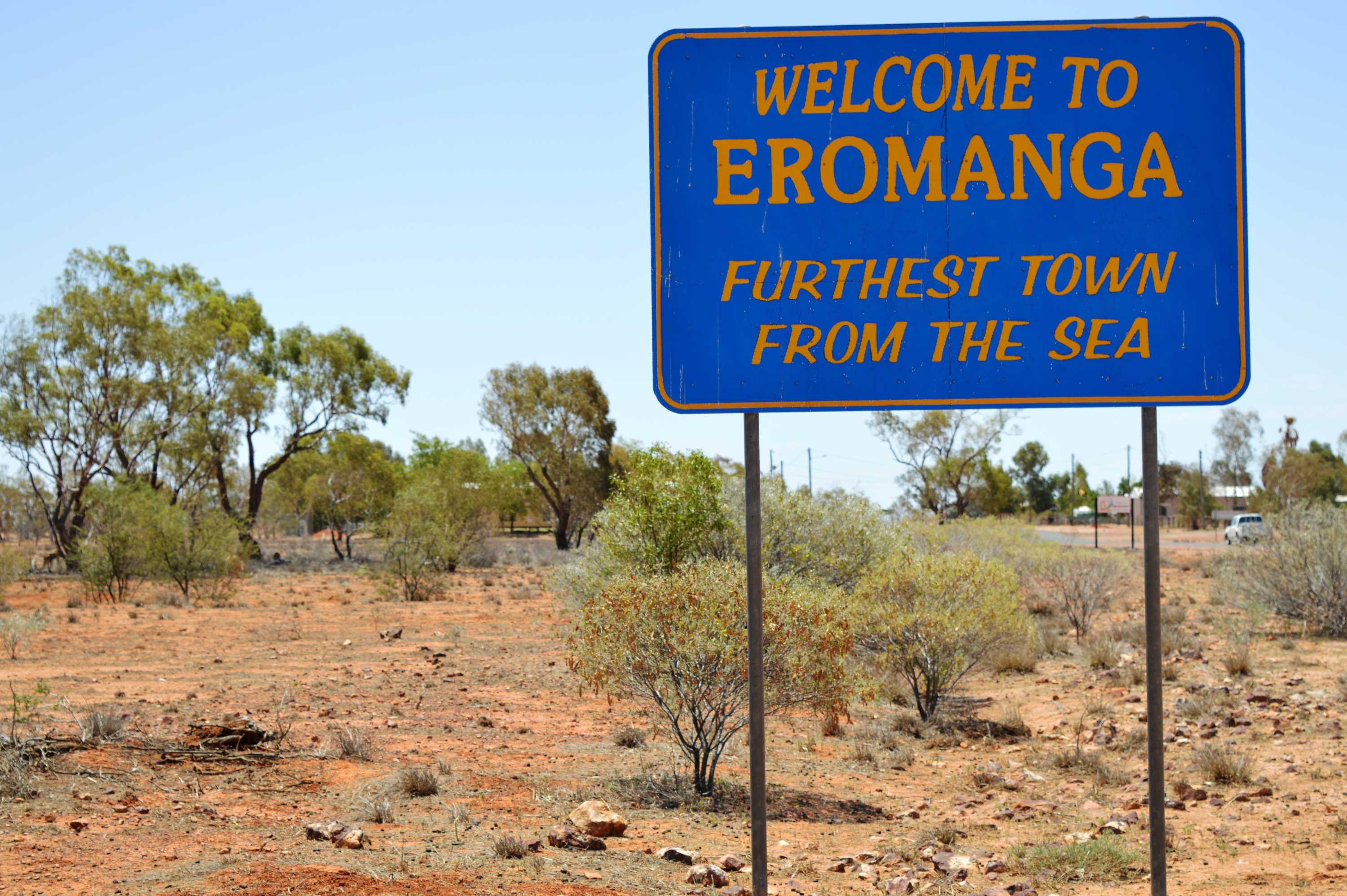 Eromanga's sole police officer trades London for quiet outback ...