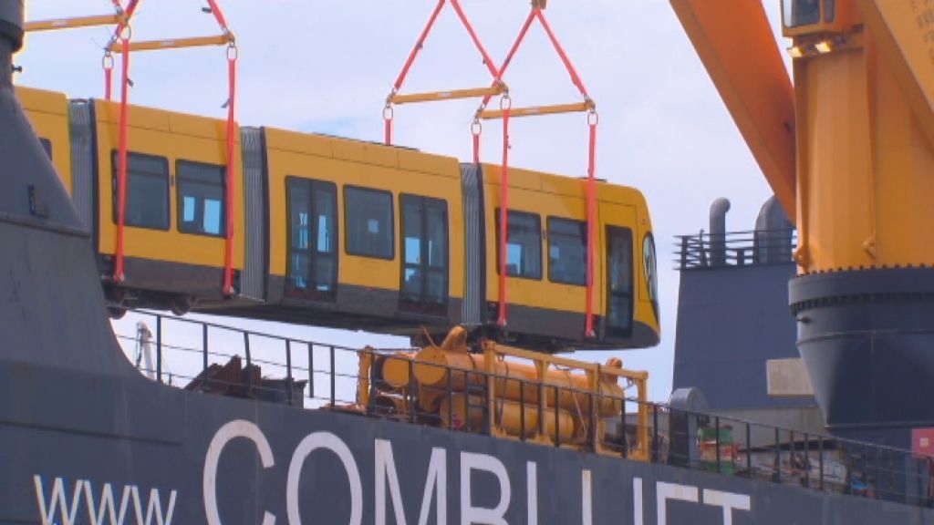 First trams for Gold Coast Light Rail system arrive - ABC News