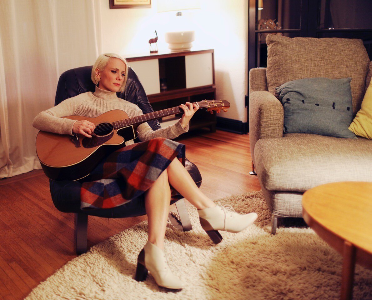 Jo Lawry returns home - ABC listen