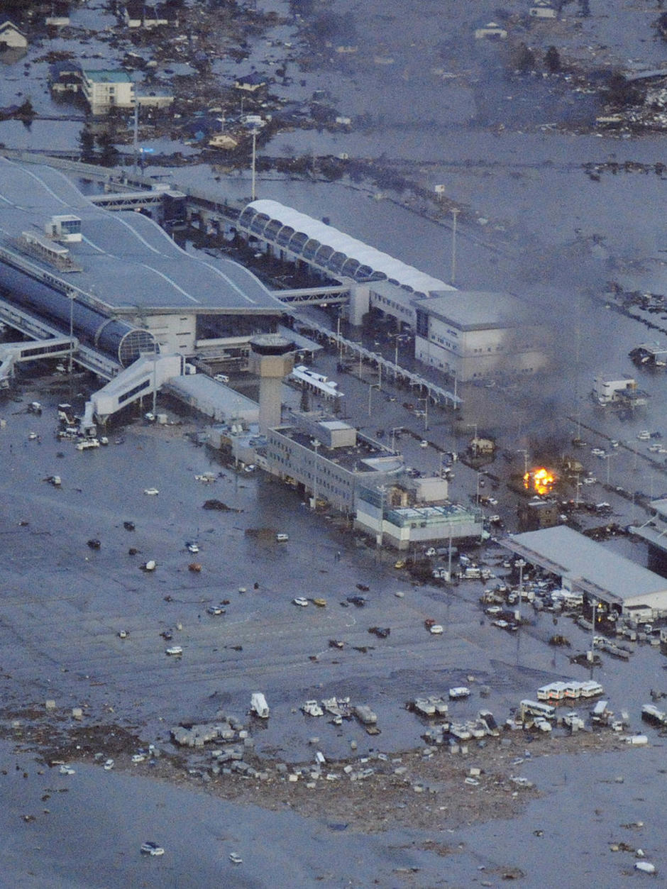 Tsunami swamps Japan after powerful quake - ABC News