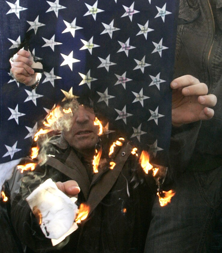 Protesters set fire to US embassy in Belgrade - ABC News